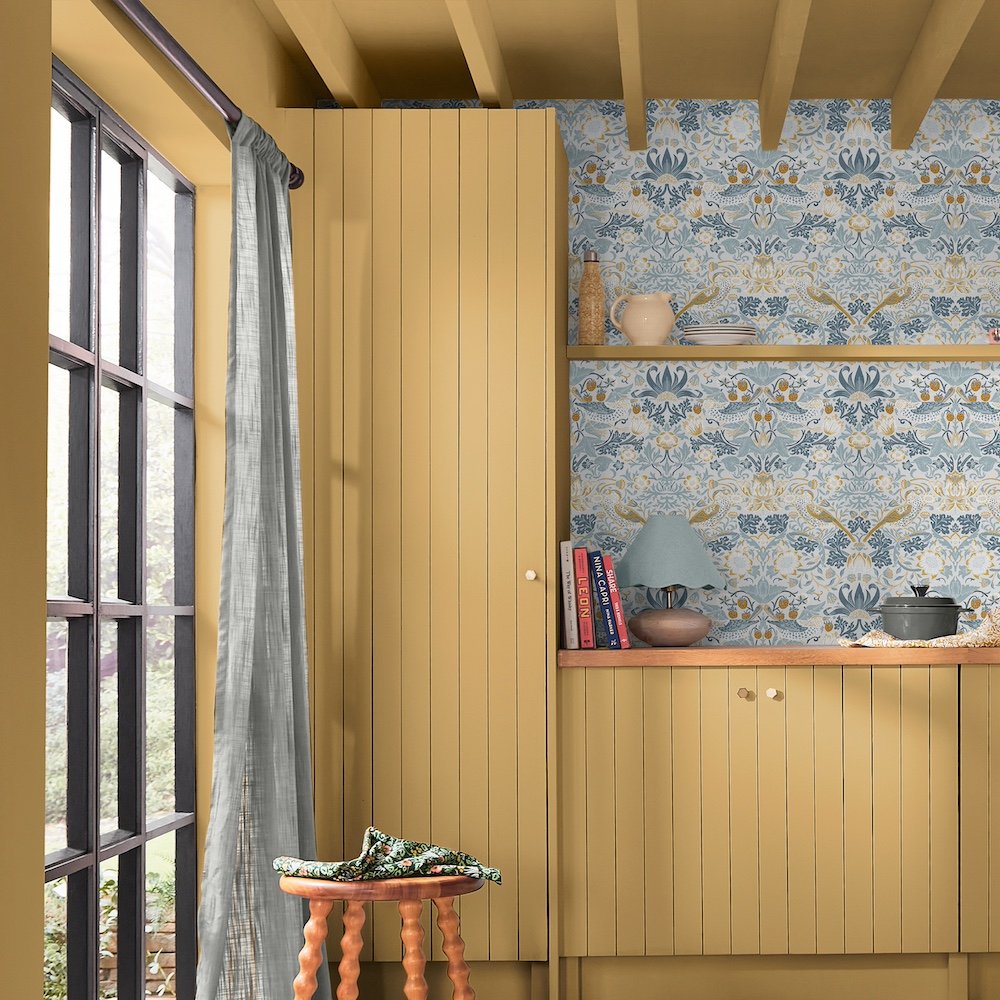 William Morris at Home Lawn Daisy Paint